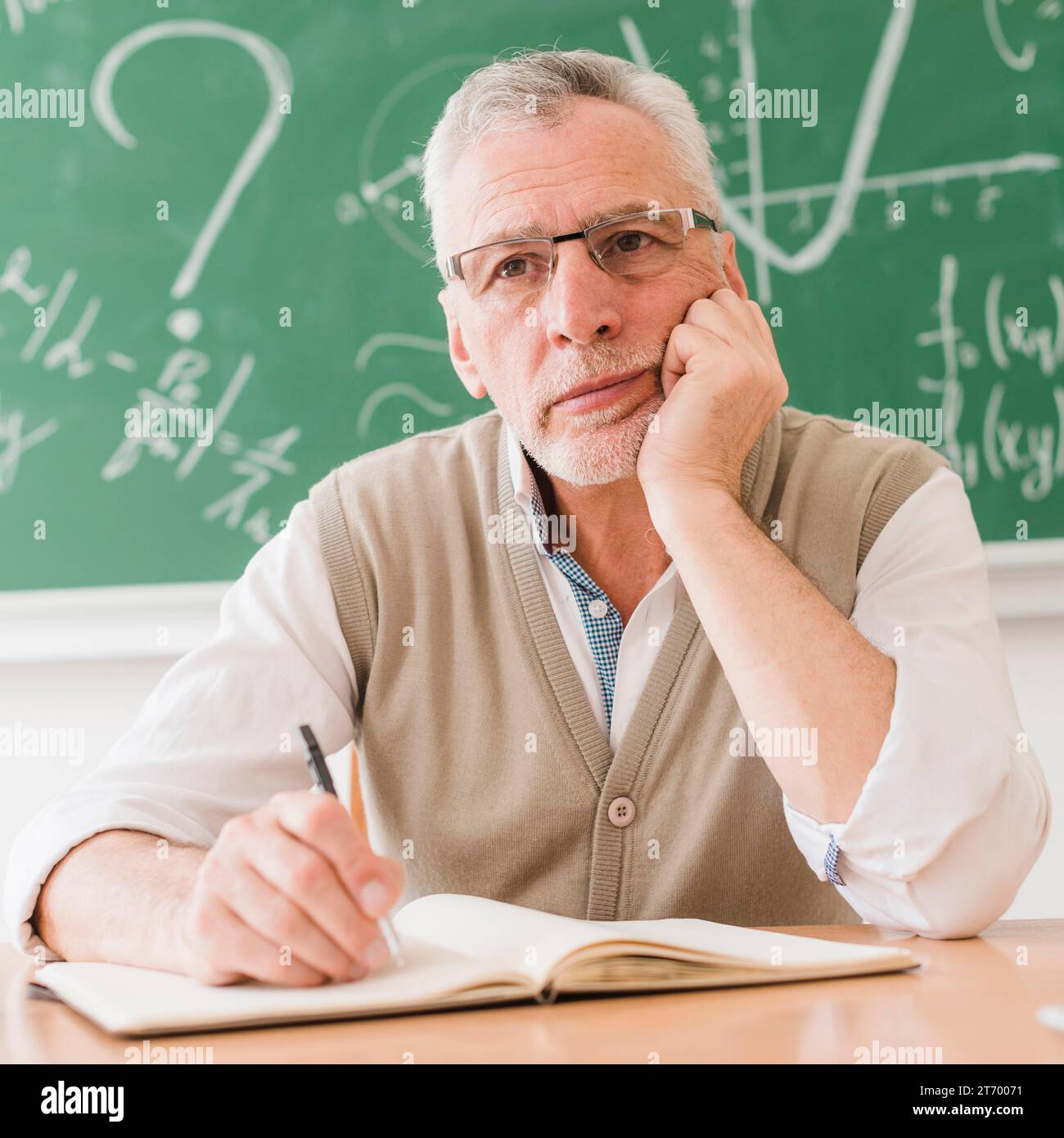 Concentrated middle hi-res stock photography and images - Alamy