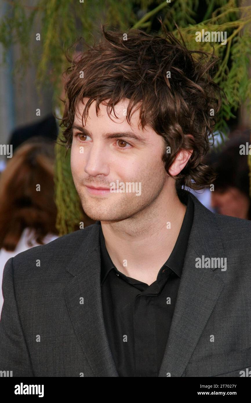 Jim Sturgess at the premiere of "Legend of the Guardians: The Owls of ...