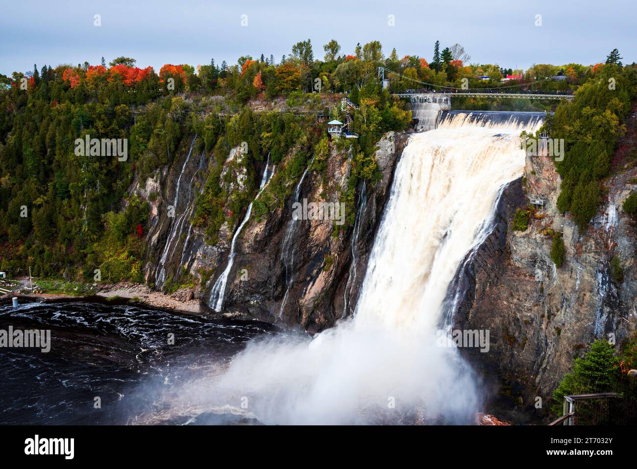 St lawrence river quebec cliff hi-res stock photography and images - Alamy