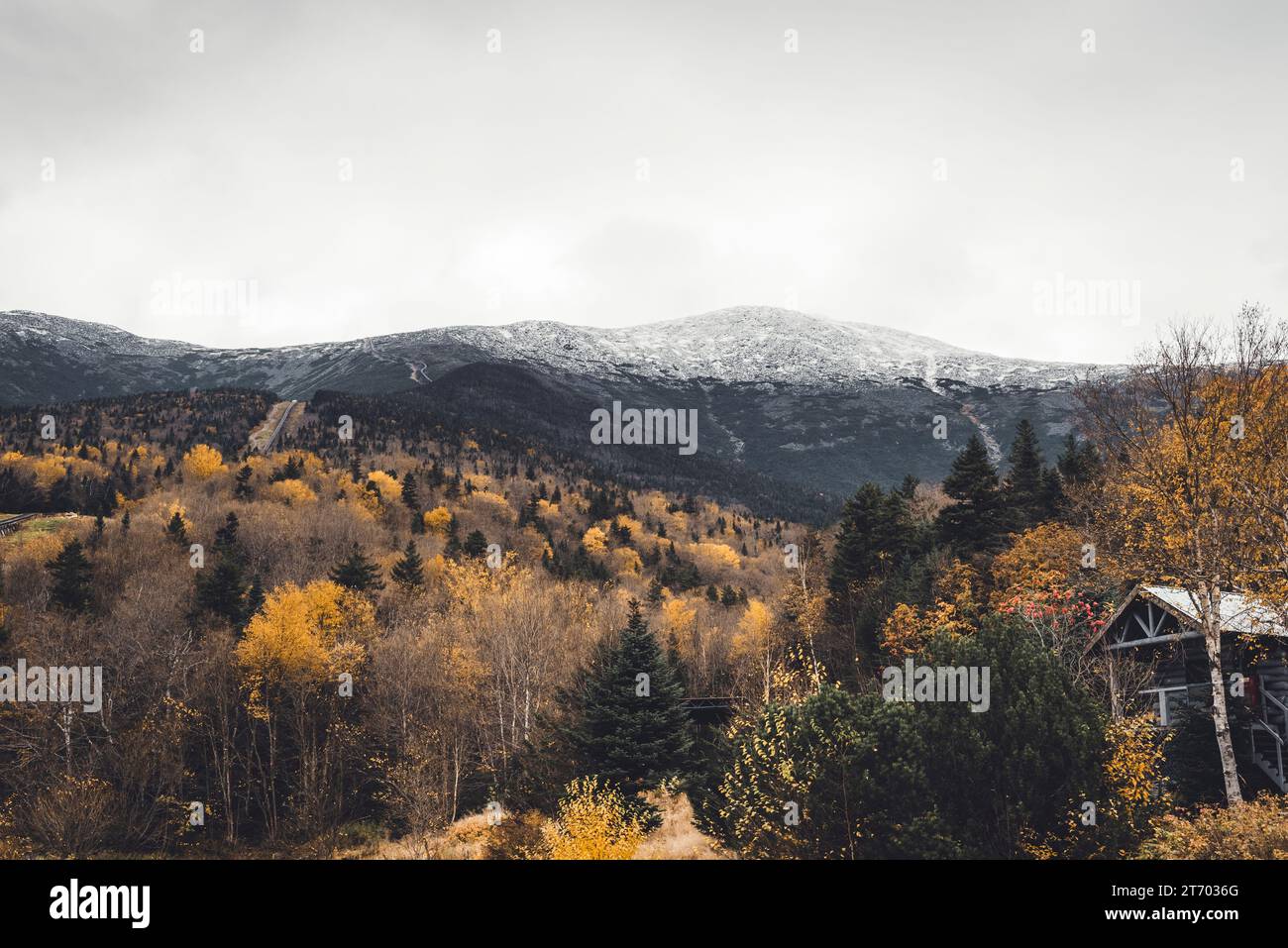 Fall foliage by mount washington hi-res stock photography and images ...