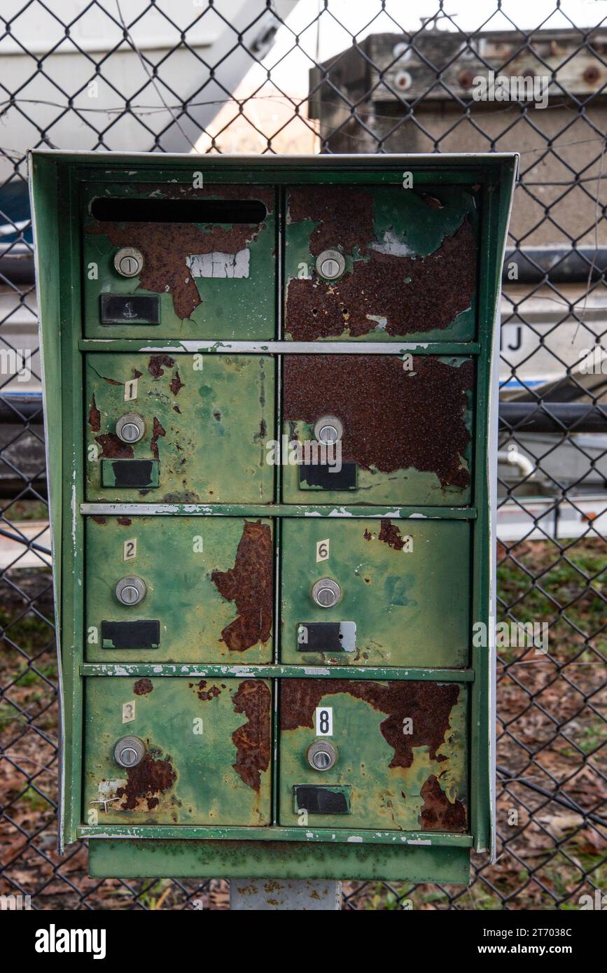 Old mailboxes hi-res stock photography and images - Alamy