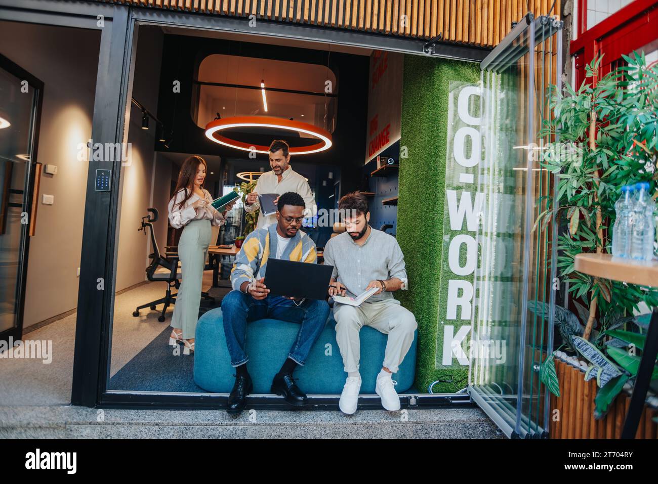 Successful Collaboration in a Diverse Work Environment Stock Photo - Alamy