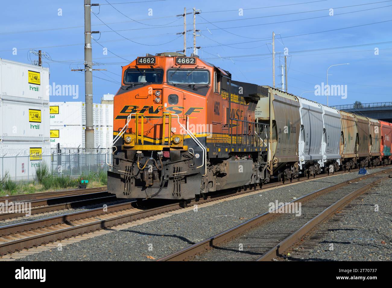 Burlington northern diesel locomotive hi-res stock photography and images - Alamy