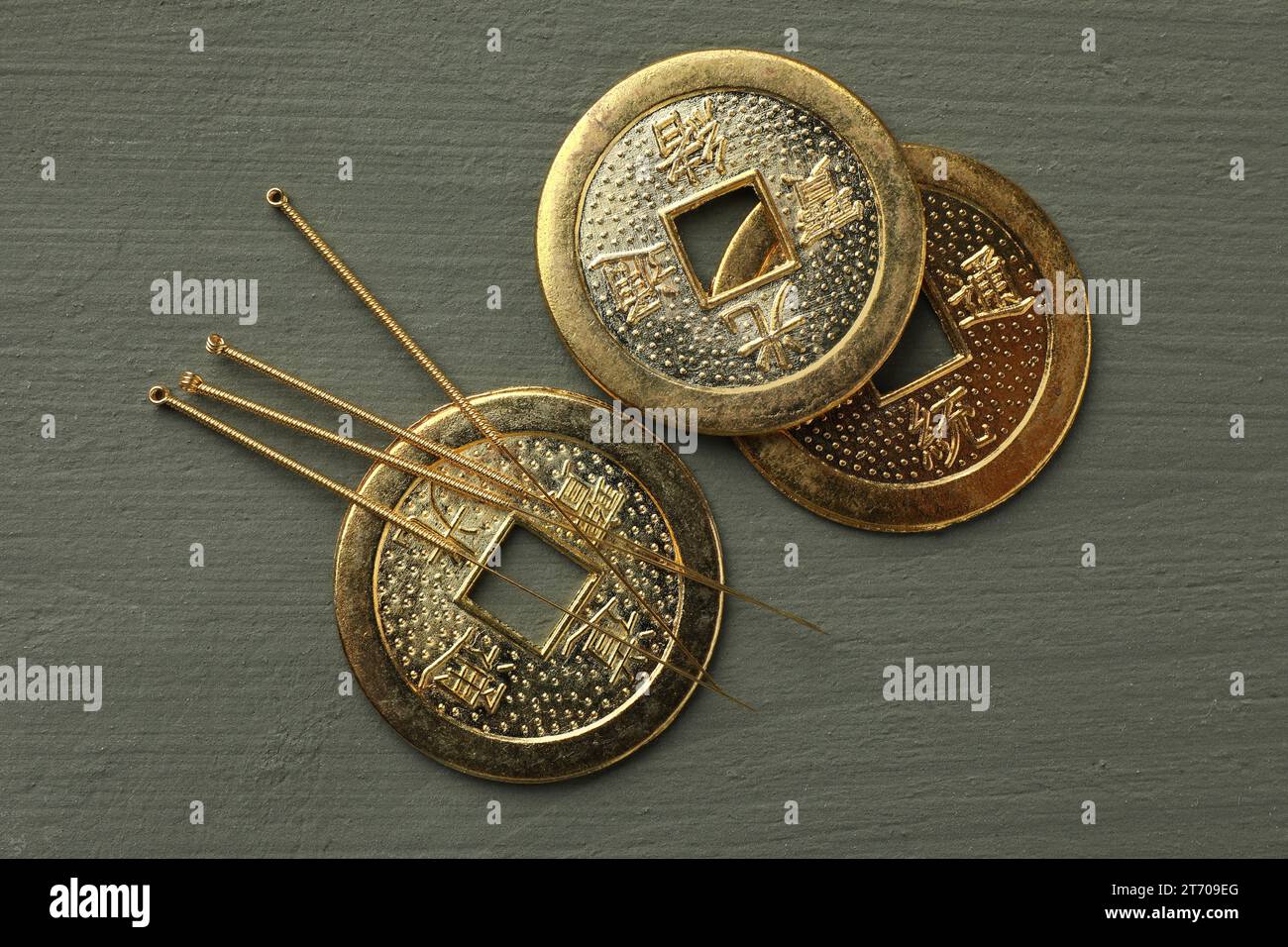 Acupuncture needles antique chinese coin hi-res stock photography and ...