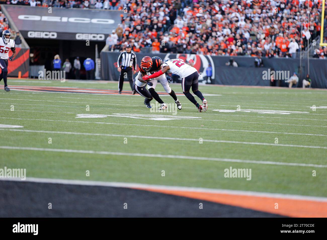 November 12, 2023: Cincinnati Bengals tight end Tanner Hudson (87 ...