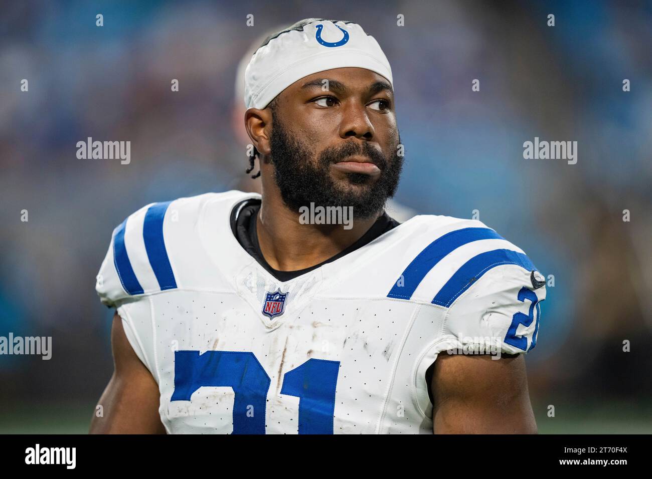 Indianapolis Colts running back Zack Moss (21) looks on during an NFL ...