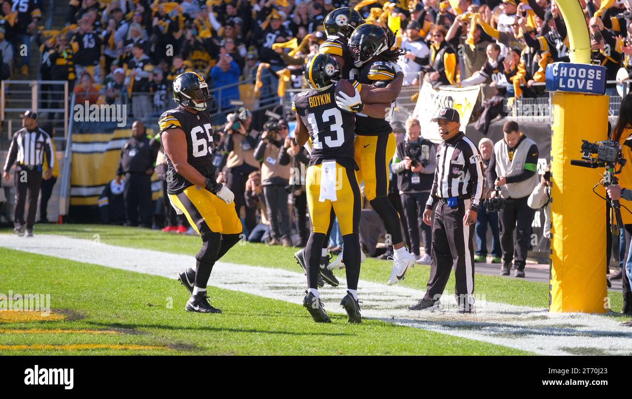 NOV 12, 2023: Najee Harris #22 scores a touchdown during the Pittsburgh ...