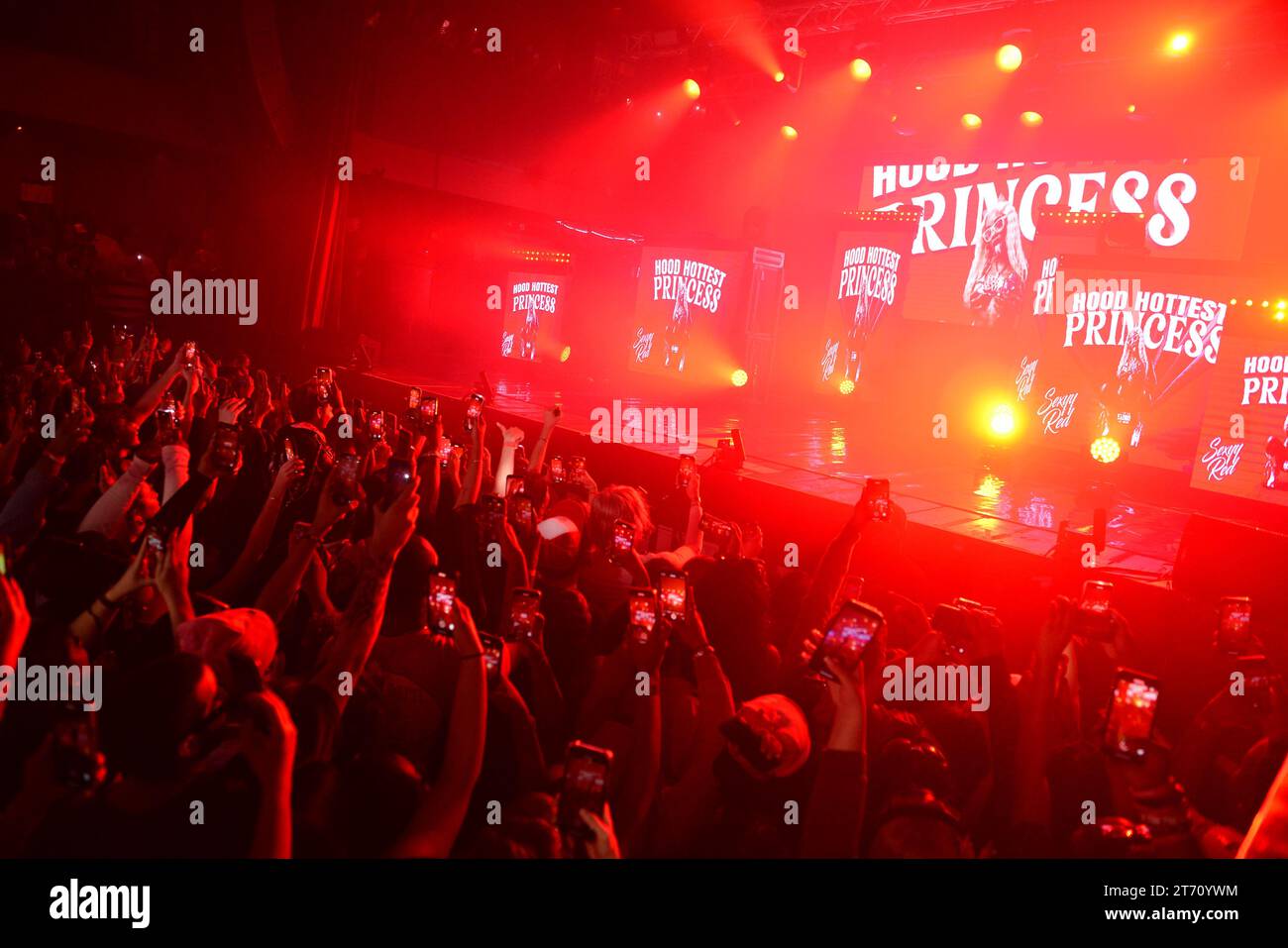 FORT LAUDERDALE, FLORIDA - NOVEMBER 10: Atmosphere during Sexyy Red ...