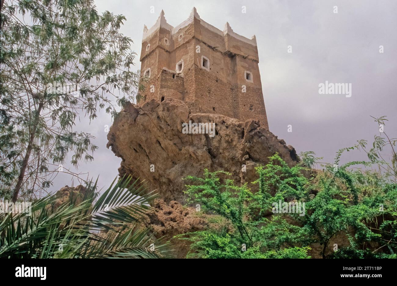 Fort Al-Ghwayzi is one of the old fortresses in Al-Mukalla, the capital ...