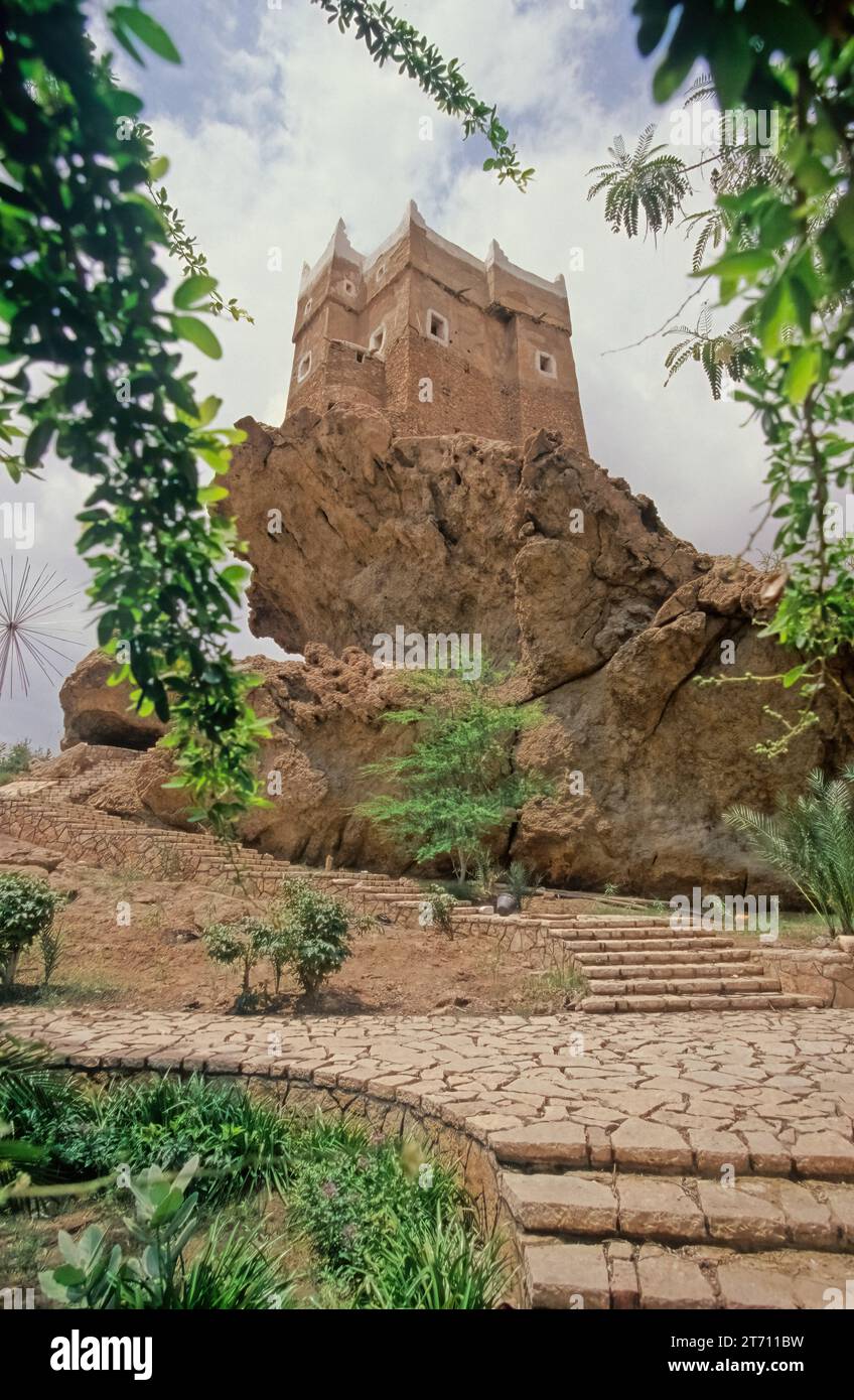 Fort Al-Ghwayzi is one of the old fortresses in Al-Mukalla, the capital ...