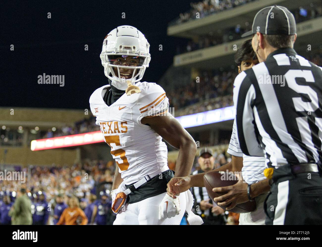 November 11 2023: Texas Longhorns wide receiver Adonai Mitchell (5 ...