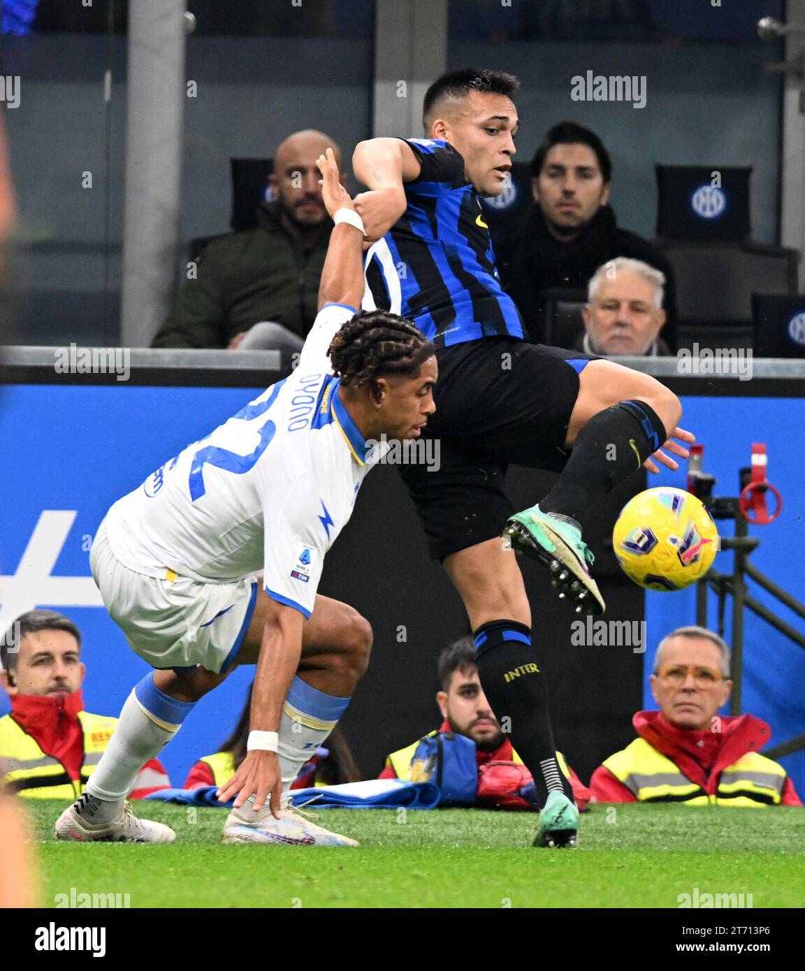 (231113) -- MILAN, Nov. 13, 2023 (Xinhua) -- FC Inter's Lautaro ...
