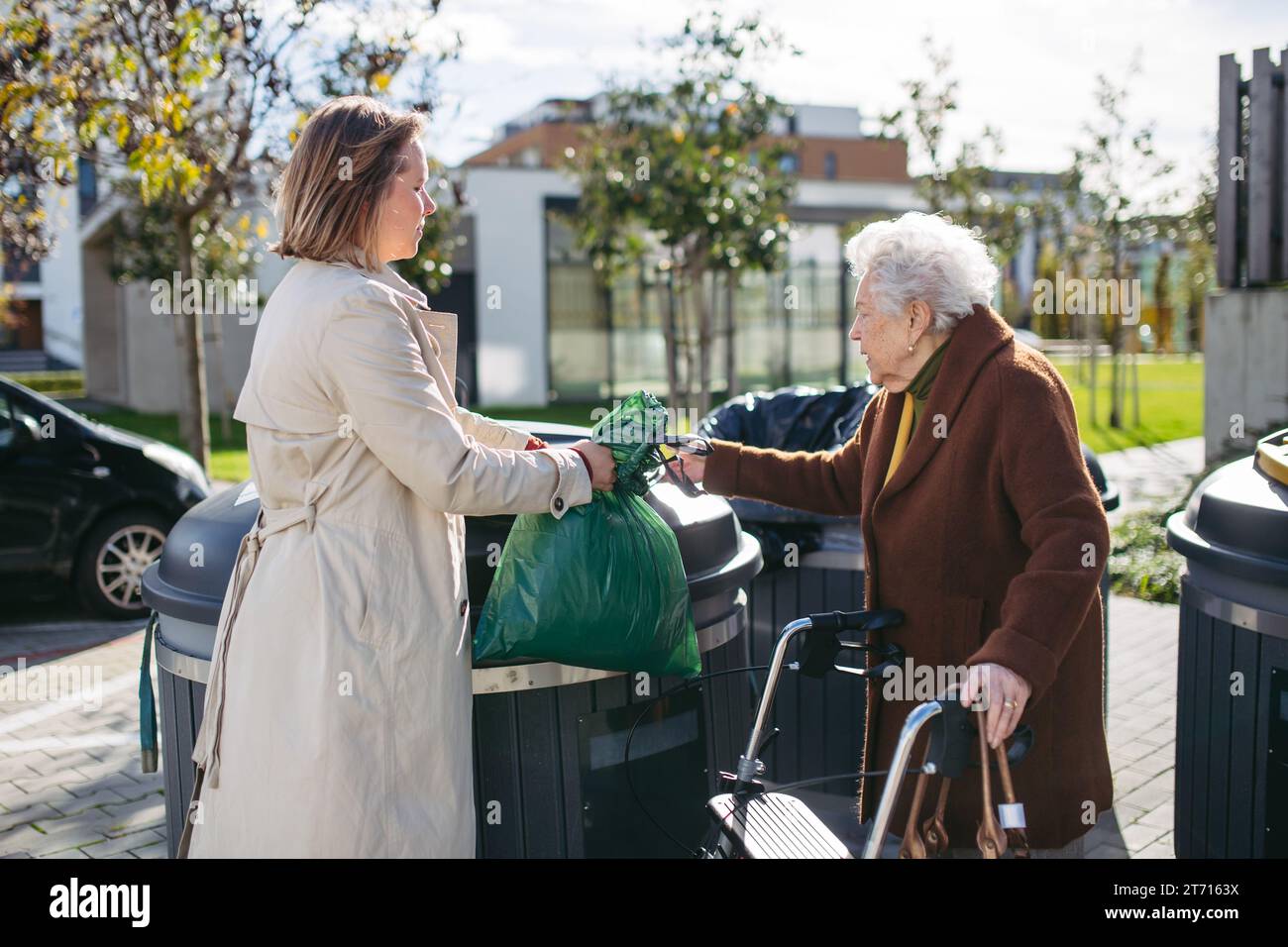 Neighborly relation hi-res stock photography and images - Alamy