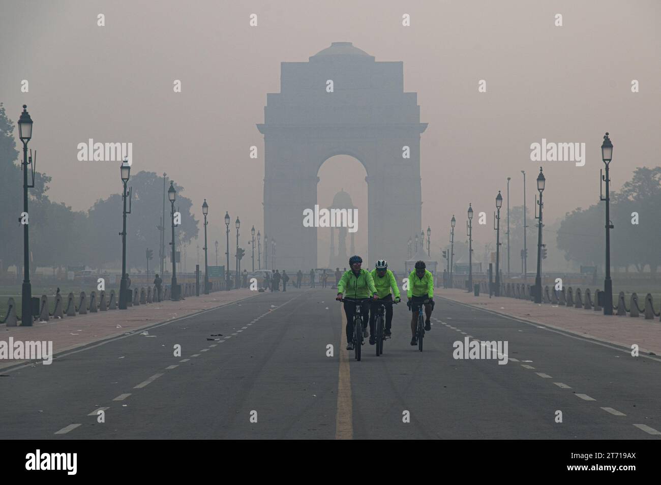 Delhi air pollution 2023 hi-res stock photography and images - Alamy
