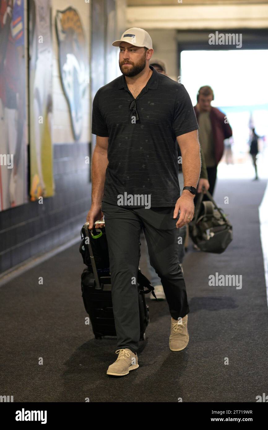 San Francisco 49ers offensive lineman Jesse Davis arrives before an NFL ...