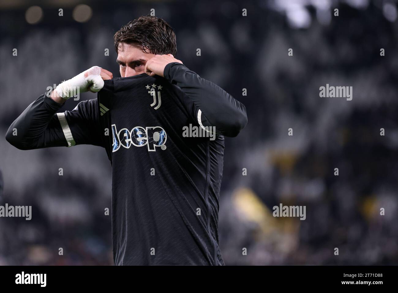 Dusan Vlahovic of Juventus Fc looks on during the Serie A match ...