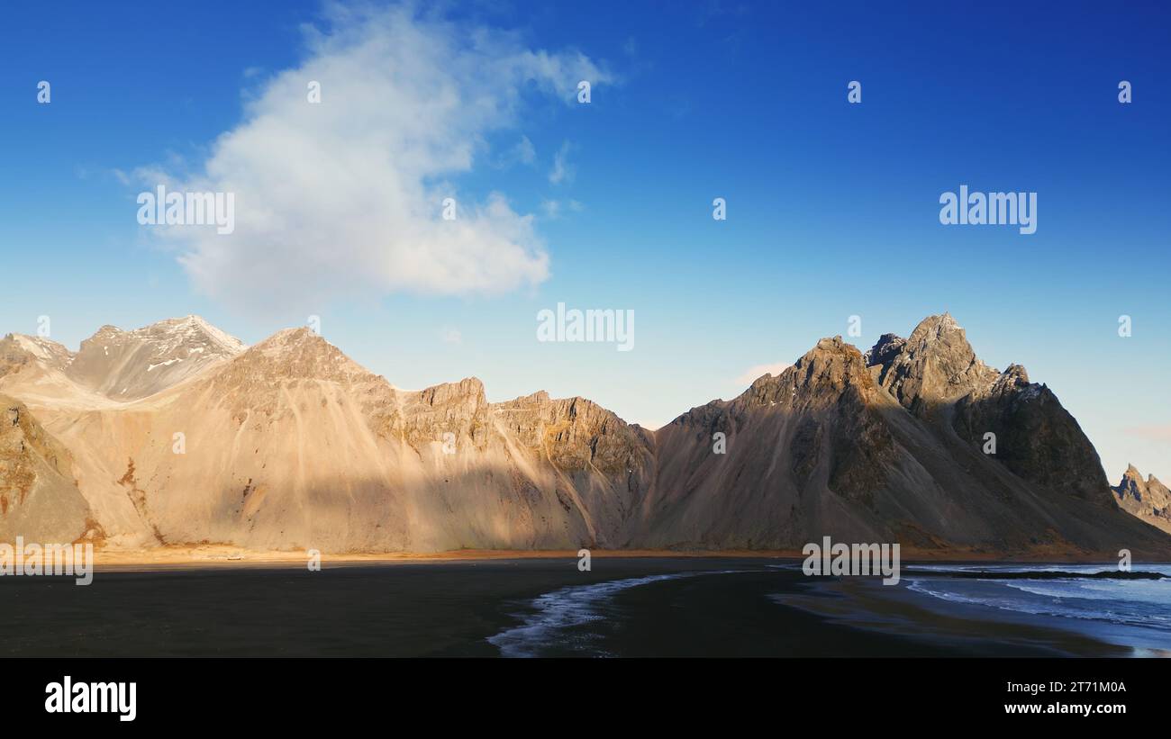 Slow motion drone shot wave hi-res stock photography and images - Alamy