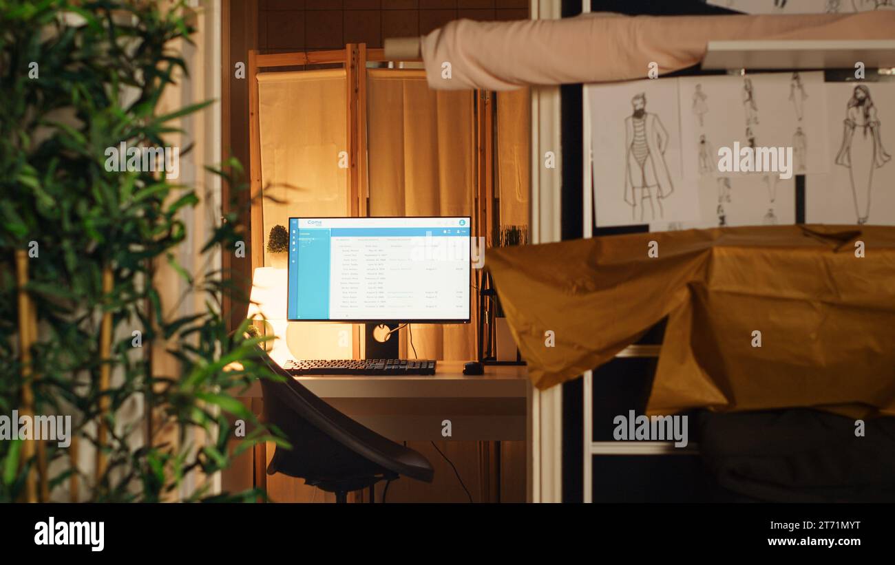Empty atelier hi-res stock photography and images - Alamy