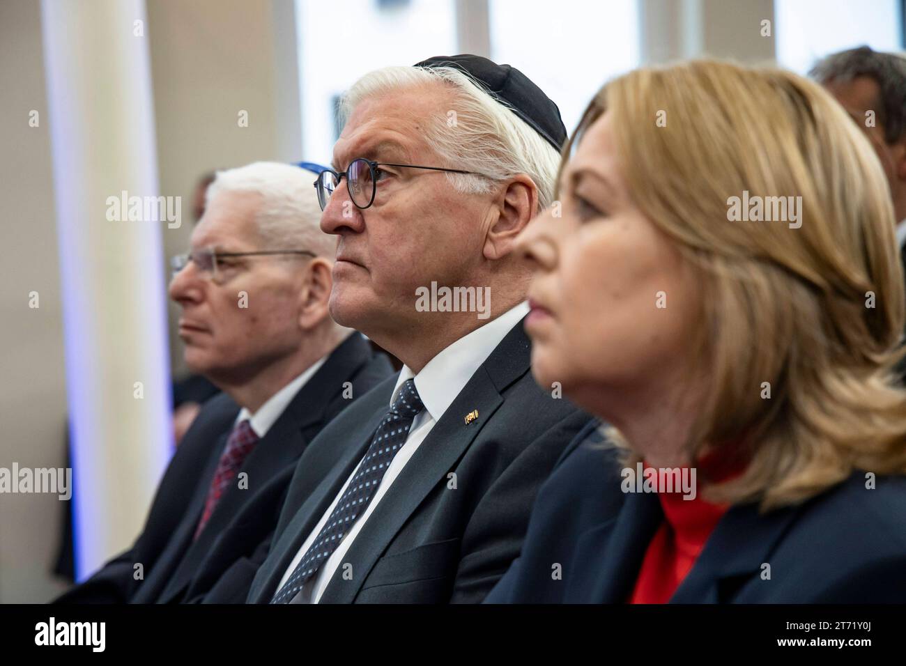 L-R Der Präsident des Zentralrates der Juden in Deutschland Joseph ...