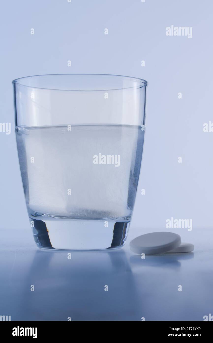 Fizzy water hi-res stock photography and images - Alamy