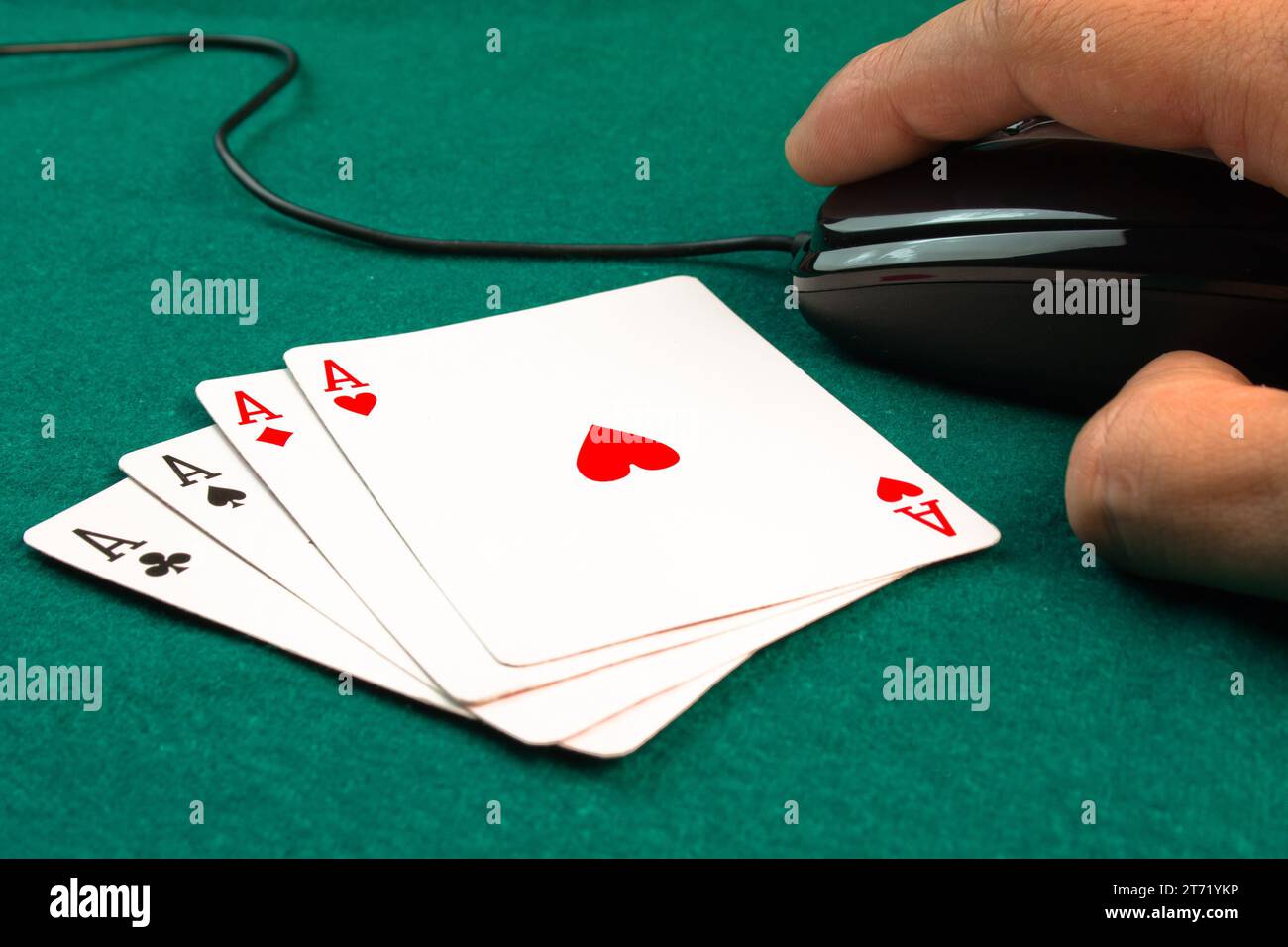 detail of poker card and mouse computer Stock Photo - Alamy