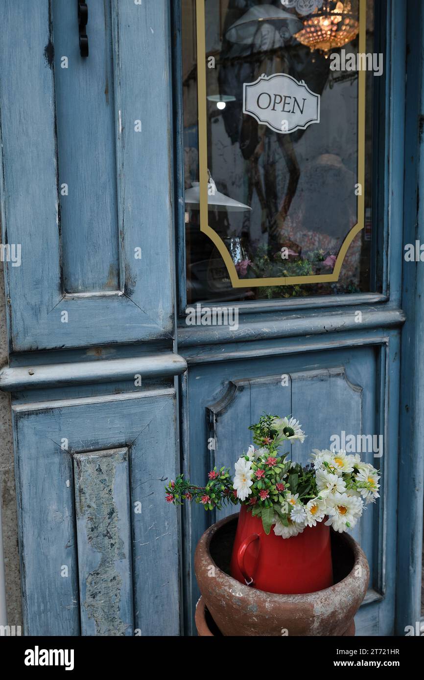 Antique shop front in larnaca, Cyprus Stock Photo - Alamy