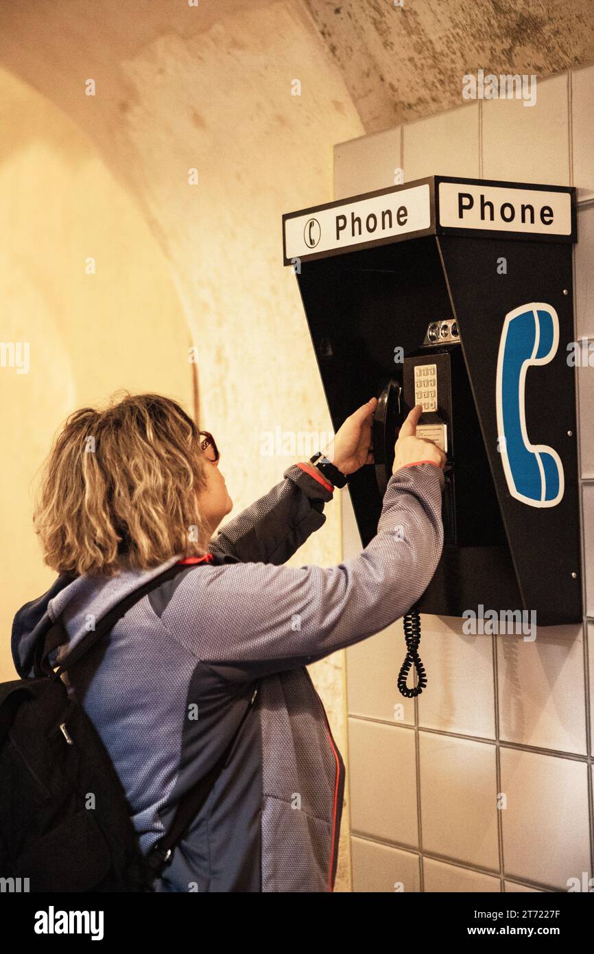 Coin operated machine hi-res stock photography and images - Alamy