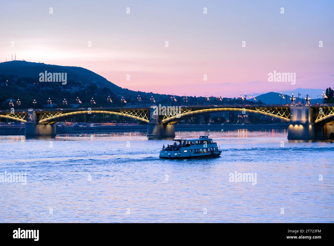 Europe evening night hi-res stock photography and images - Alamy
