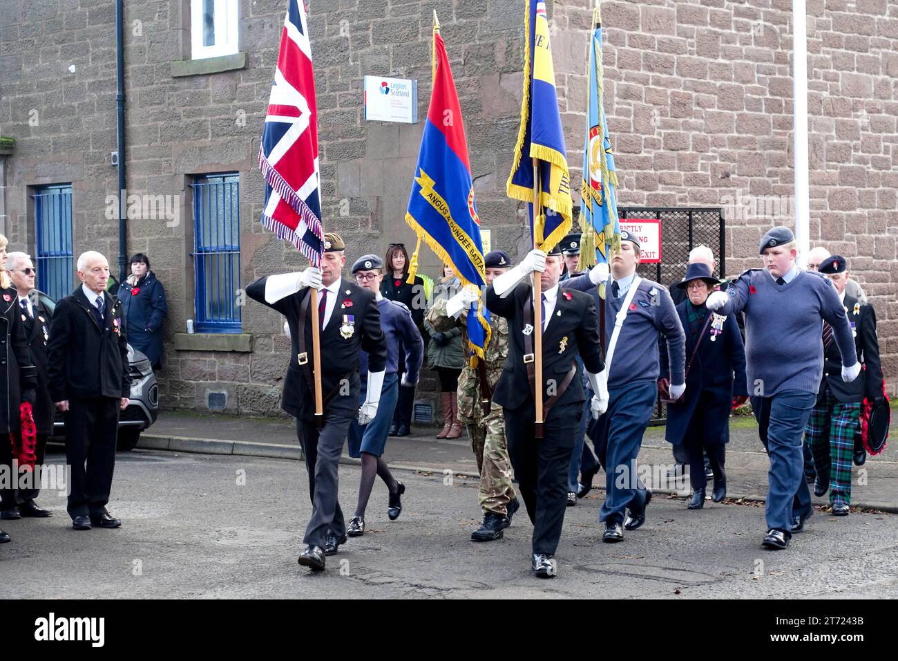 Remembrance sunday flags hi-res stock photography and images - Alamy