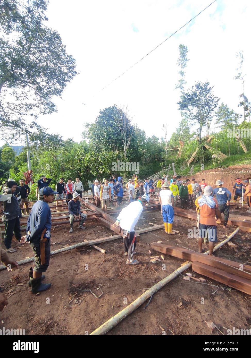 Gotong royong hi-res stock photography and images - Alamy