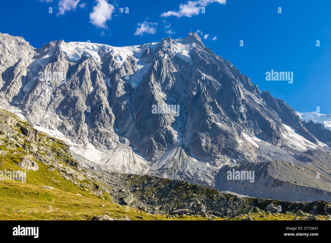Aiguilles de chamonix hi-res stock photography and images - Alamy