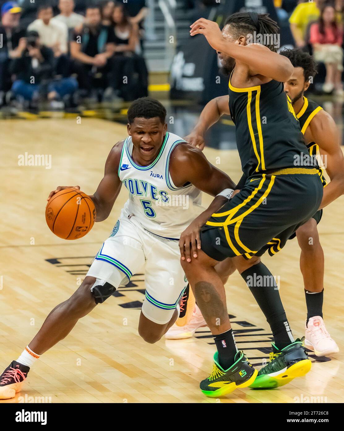 San Francisco, USA. 12th Nov, 2023. Anthony Edwards (L) of Minnesota ...