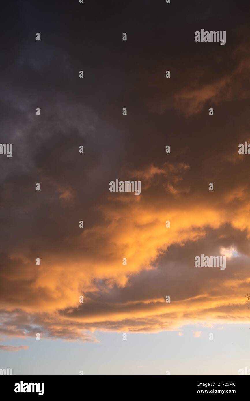 Spectacular sunset with stunning sunlight Stock Photo - Alamy