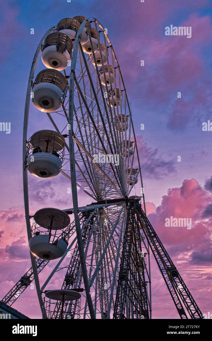 Cityscape photo of the ferry's wheel in Blackpool Stock Photo - Alamy