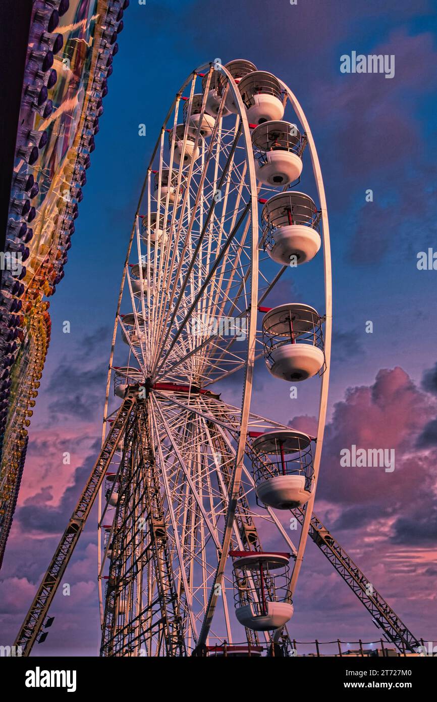 Cityscape photo of the ferry's wheel in Blackpool Stock Photo - Alamy