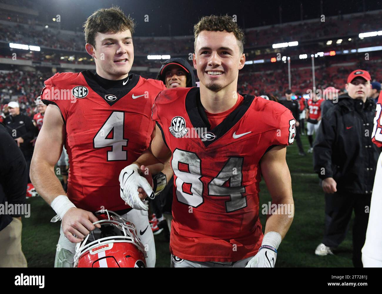 ATHENS, GA - NOVEMBER 11: Georgia Bulldogs Tight End Oscar Delp (4) and ...