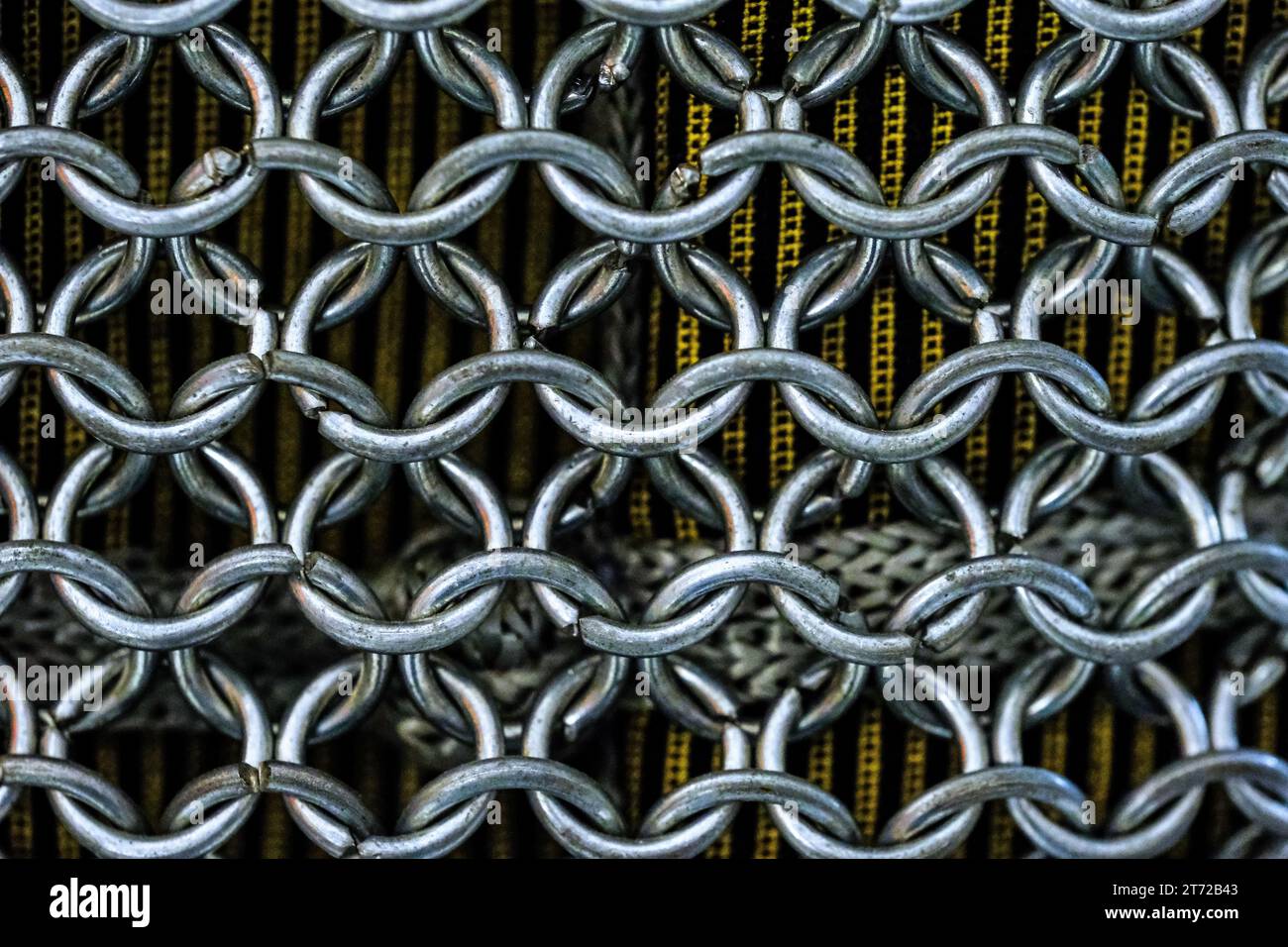 Weave chain hi-res stock photography and images - Alamy