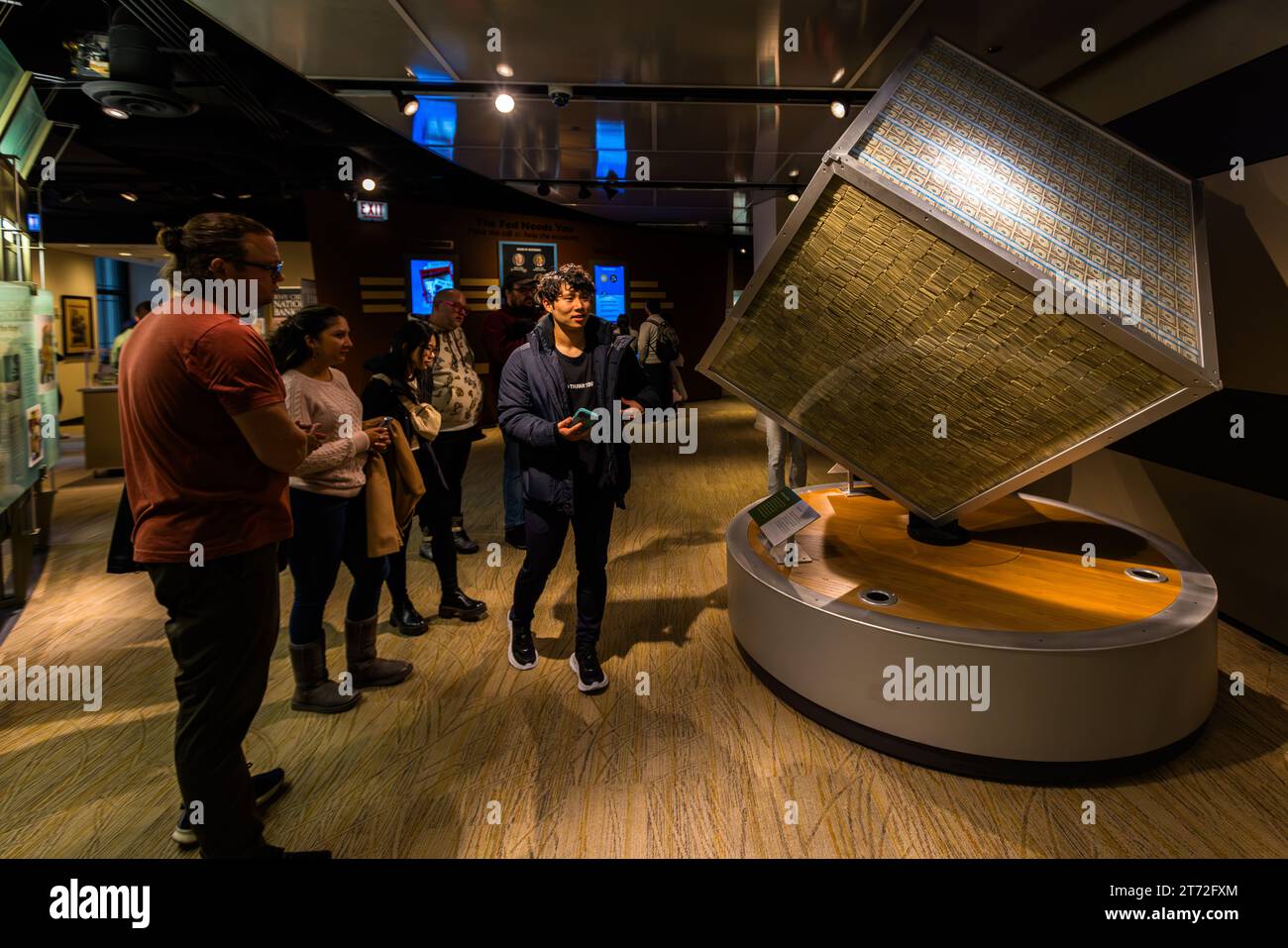 Federal reserve bank of chicago hi-res stock photography and images - Alamy