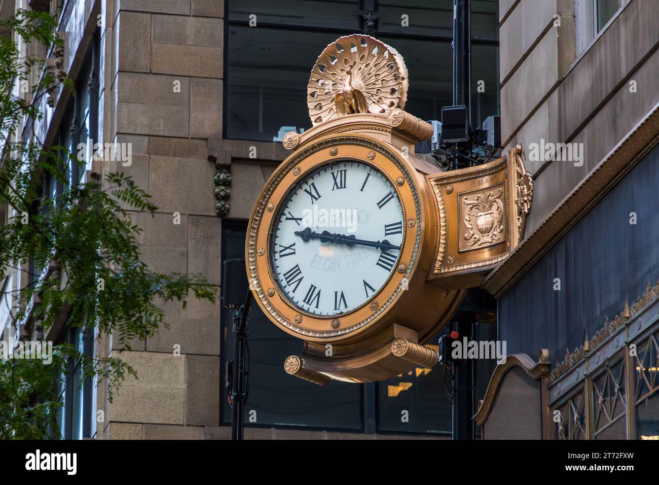 Clock interior design hi-res stock photography and images - Alamy