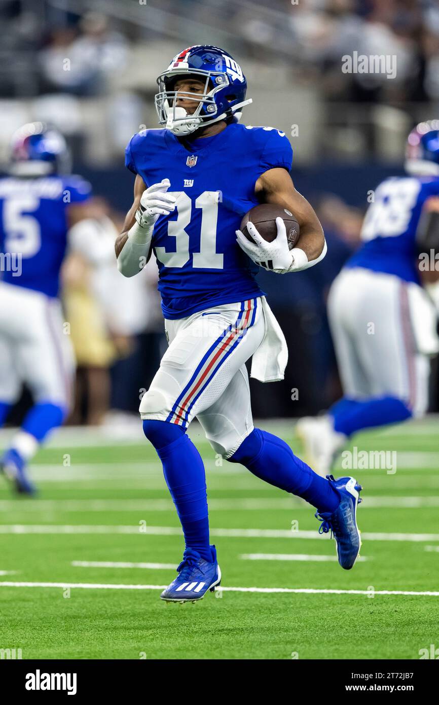 New York Giants running back Matt Breida (31) is seen before the first ...