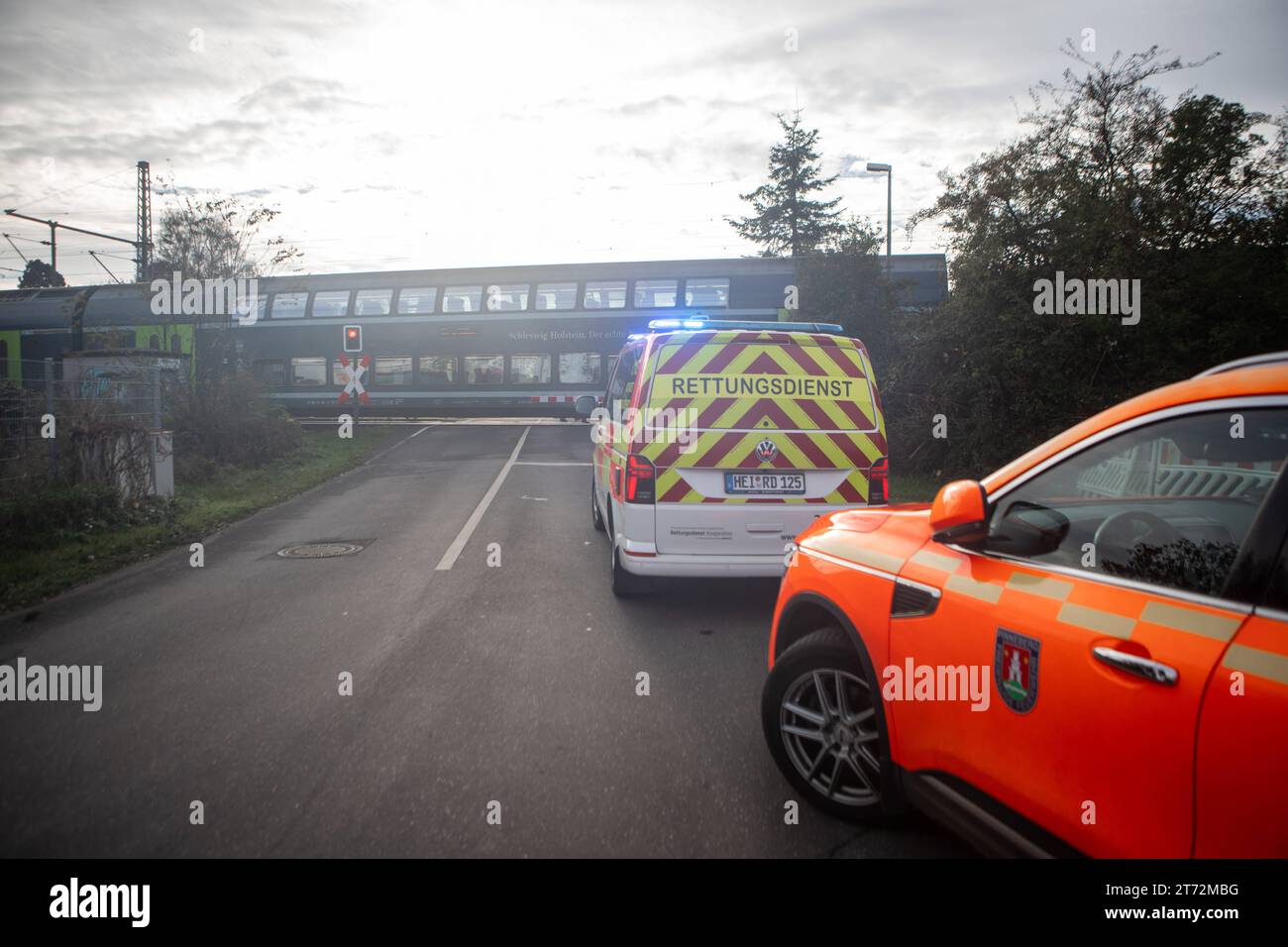 In Tornesch ereignete sich am Montagmittag ein schwerer Unfall an einem Bahnübergang, bei dem ...