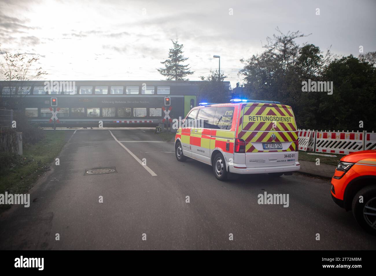 In Tornesch ereignete sich am Montagmittag ein schwerer Unfall an einem Bahnübergang, bei dem ...