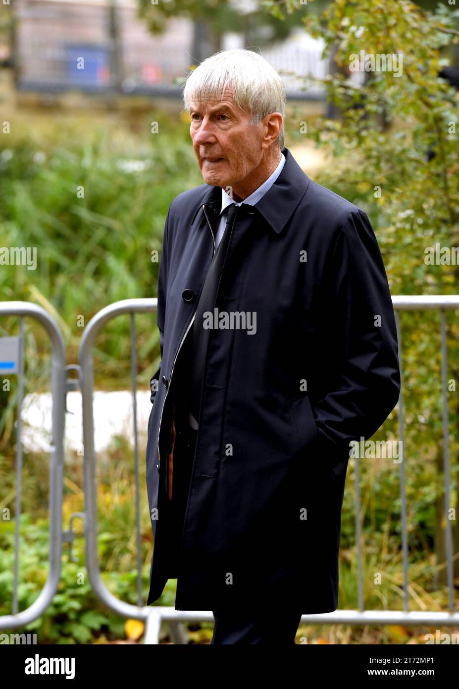 Former manchester united chairman martin edwards hi-res stock ...