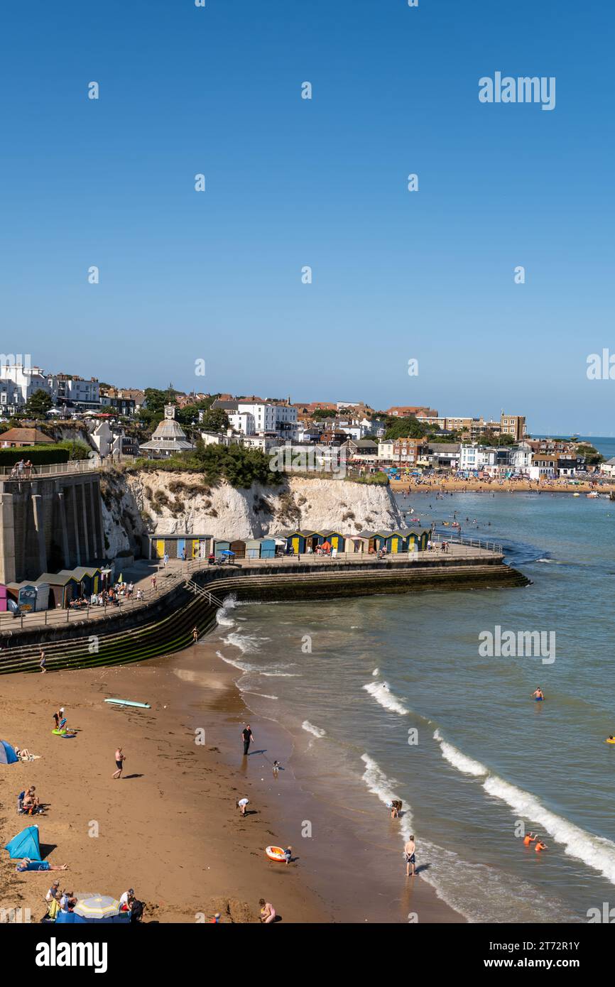 A view of Broadstairs, seafront, on a summers day Stock Photo - Alamy