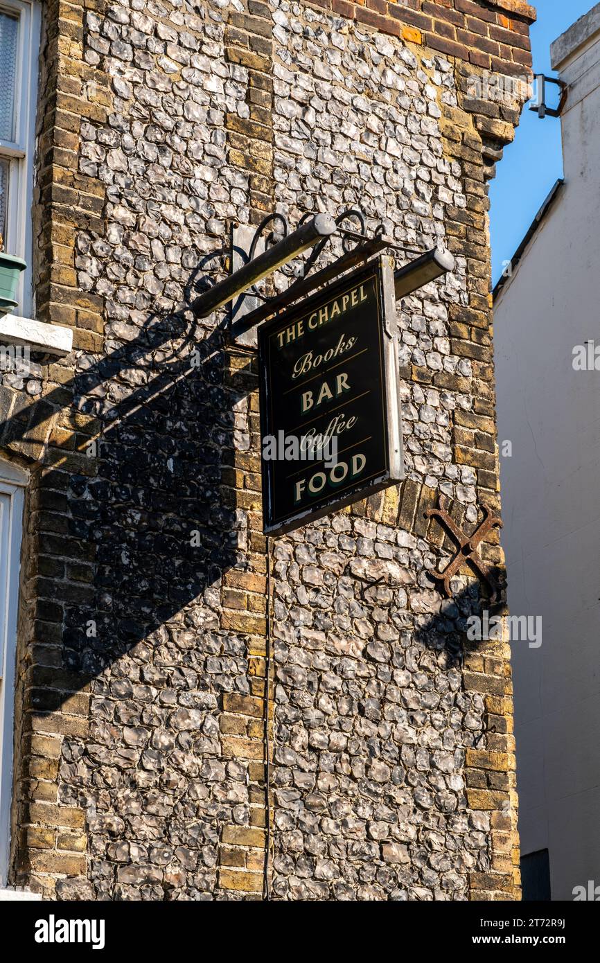 Flint stone chapel hi-res stock photography and images - Alamy