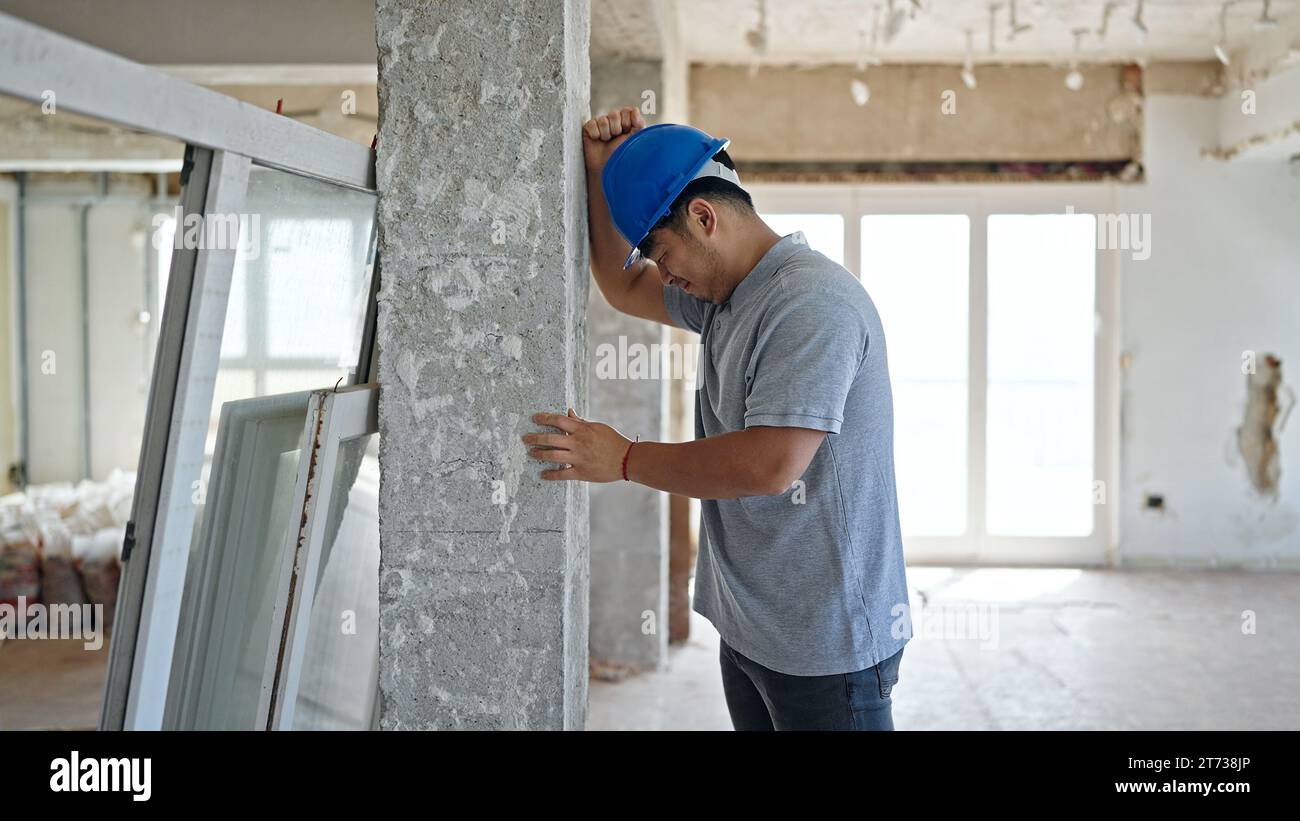 Hitting head on wall hi-res stock photography and images - Alamy