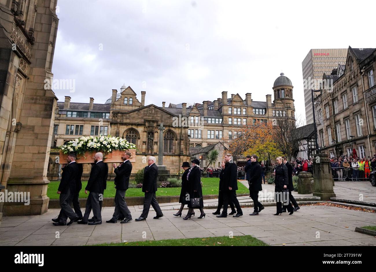 Norma ball and bobby charlton hi-res stock photography and images - Alamy
