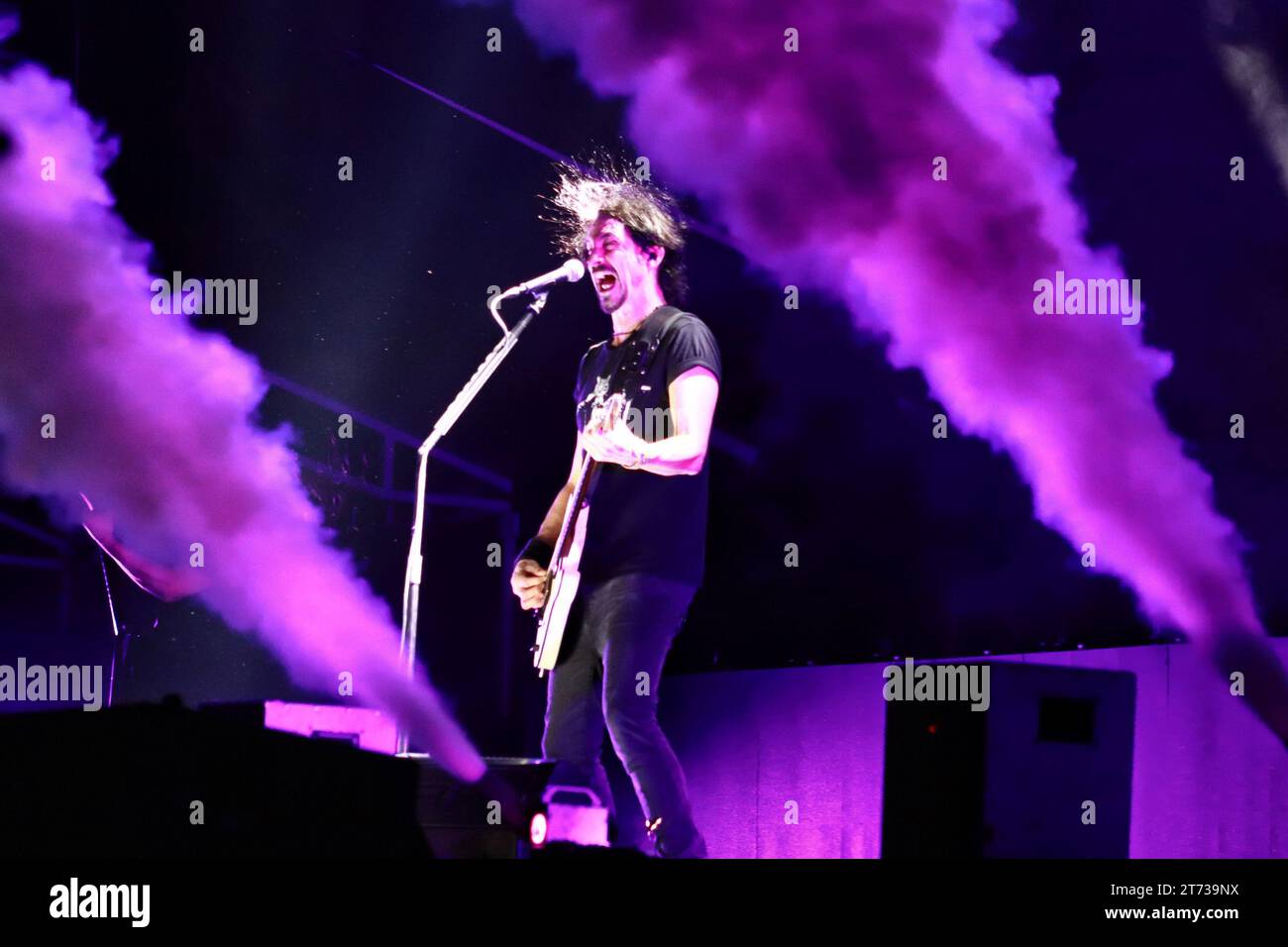 Gojira band member hi-res stock photography and images - Alamy