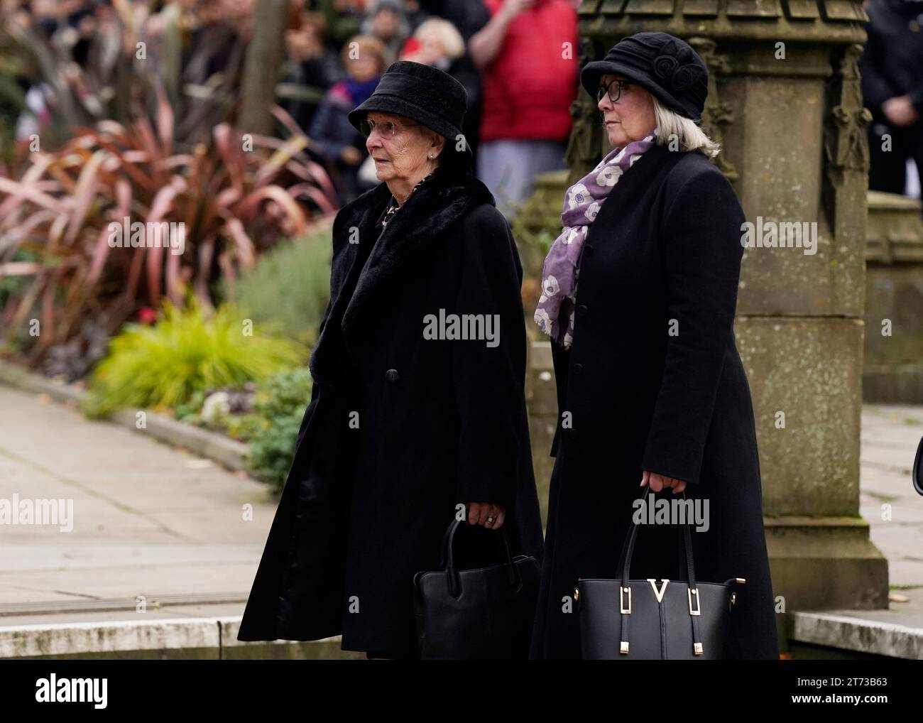 Sir bobby charlton and norma ball hi-res stock photography and images ...
