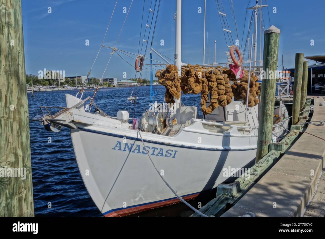 Sponge boat fishing boat hi-res stock photography and images - Alamy